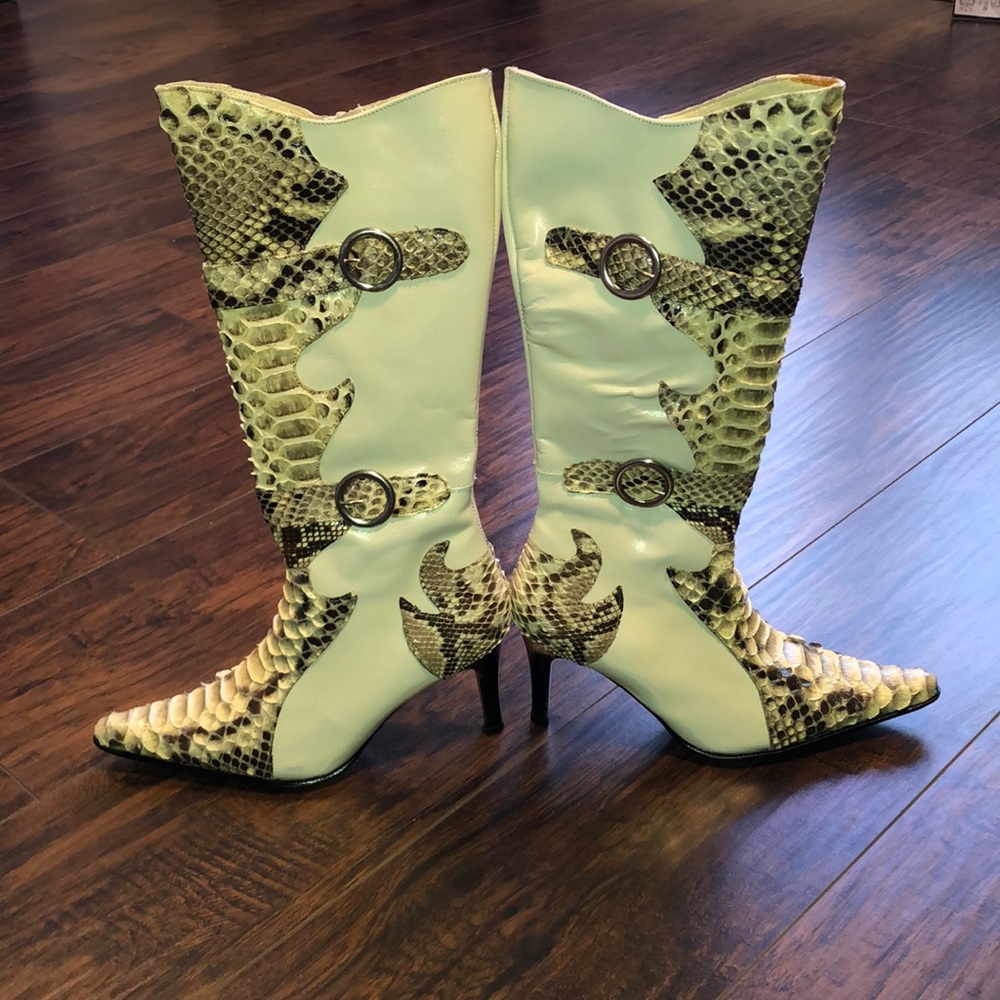 Brand New Leather And Snake Skin Boots - Gem
